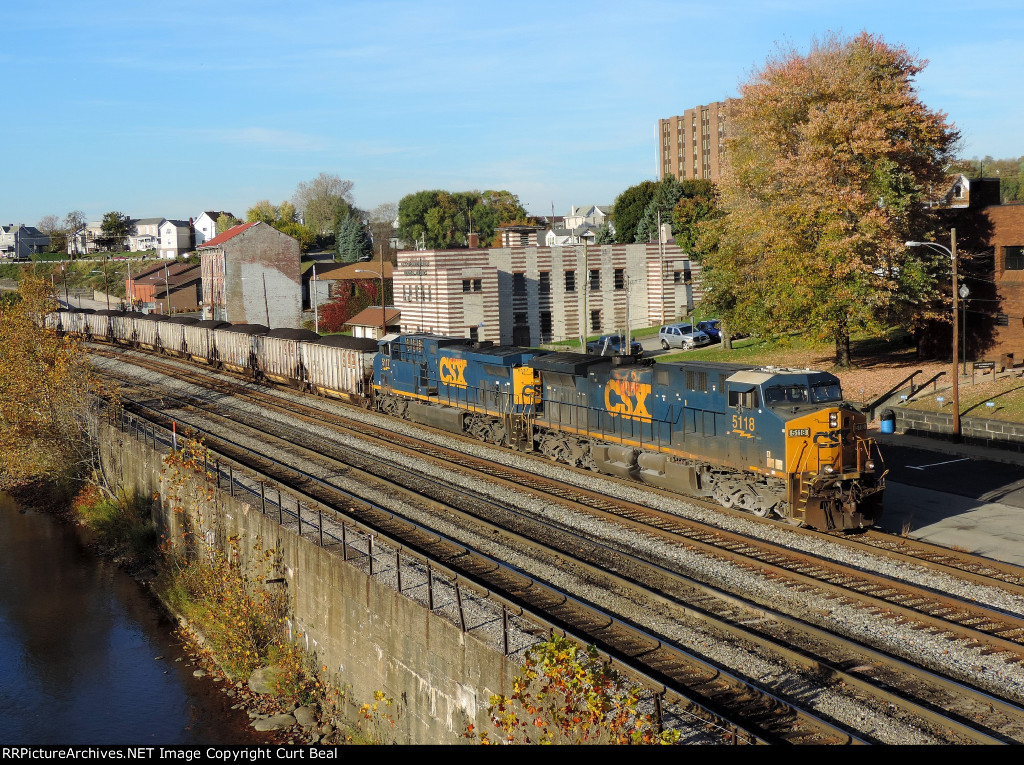 CSX 5118 and 5117